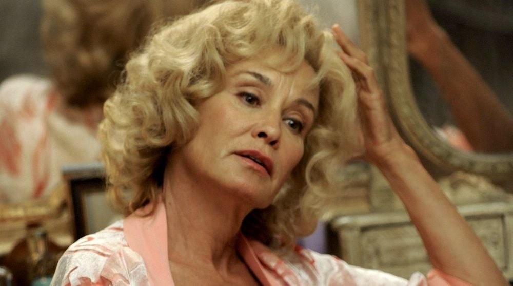 "American Horror Story" : Jessica Lange devient l'héroïne de la saison ...