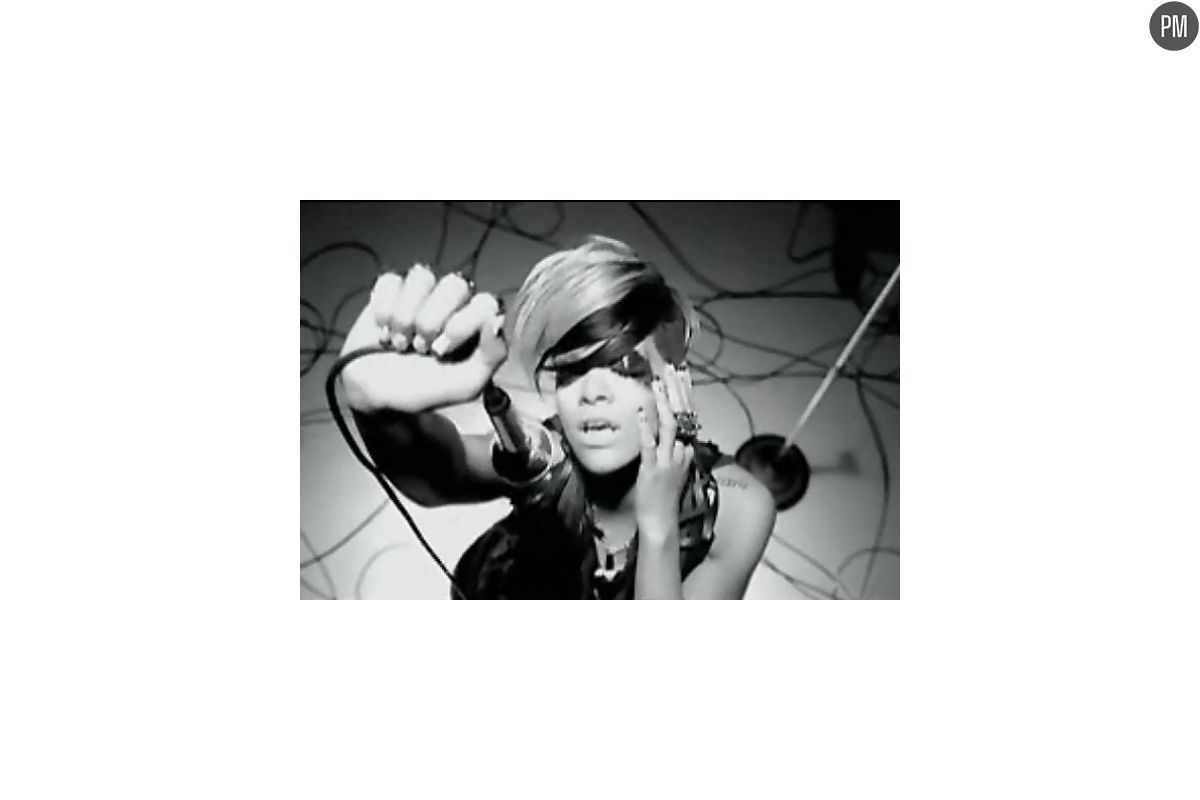Photo : Rihanna dans le clip de "Rockstar 101" - Puremédias