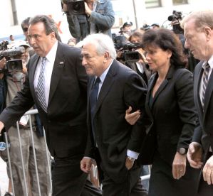 DSK et sa femme Anne Sinclair, le 6 juin 2011 à New York. - photo ...
