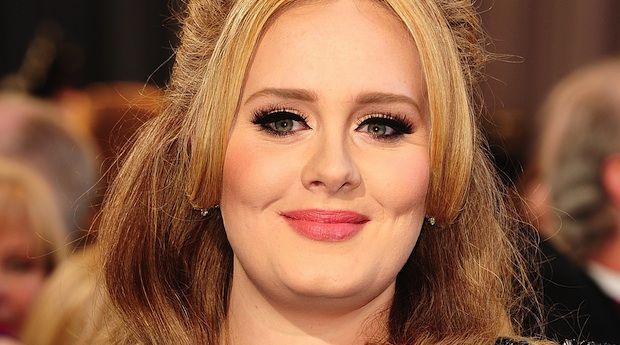 Adele dévoile son nouveau single dans un spot télé - Puremédias
