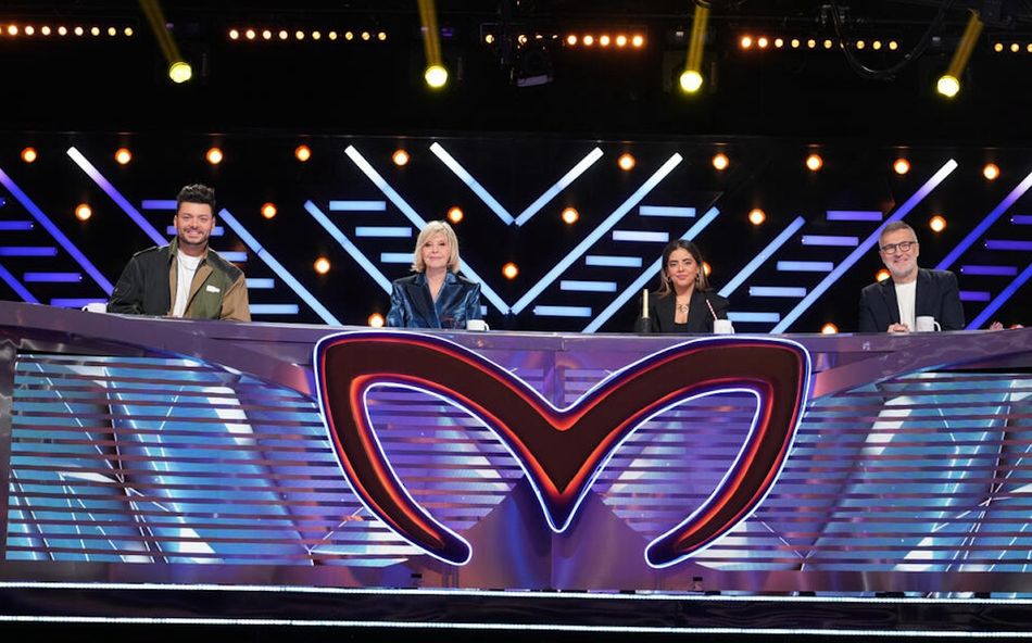 "Mask Singer" 2024 : On a démasqué le Robolapin... il s'agit d'un ...