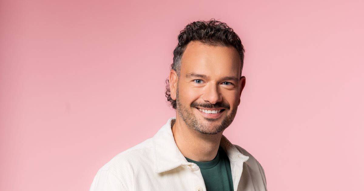 "Star Academy" 2024 : Qui est Hugues Hamelynck, le nouveau professeur ...