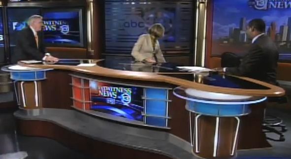 Une journaliste d'ABC chute en direct (vidéo) - Puremédias