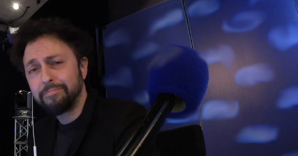 Chanson sur Patrick Cohen : La vidéo des humoristes d'Europe 1 remise ...