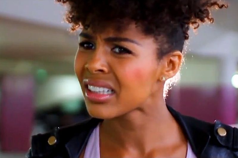 Clip : Ayo rend hommage à Michael Jackson avec "I Want You Back ...