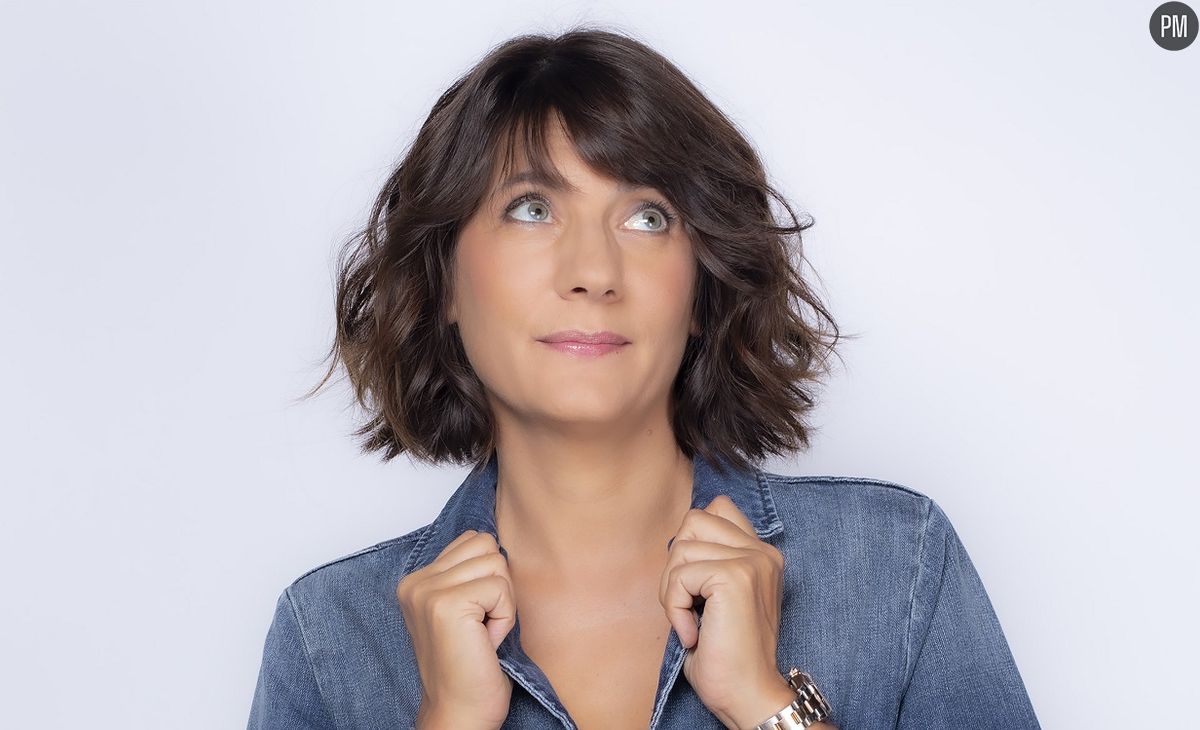 Vidéo : Estelle Denis fait des adieux émouvants à l'Équipe - Puremédias