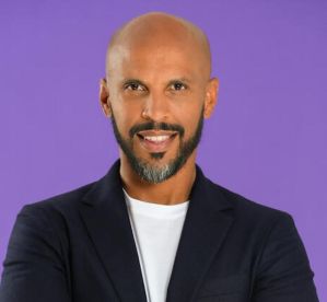 Pierre de Brauer, professeur de théâtre de la "Star Academy" 2023 ...