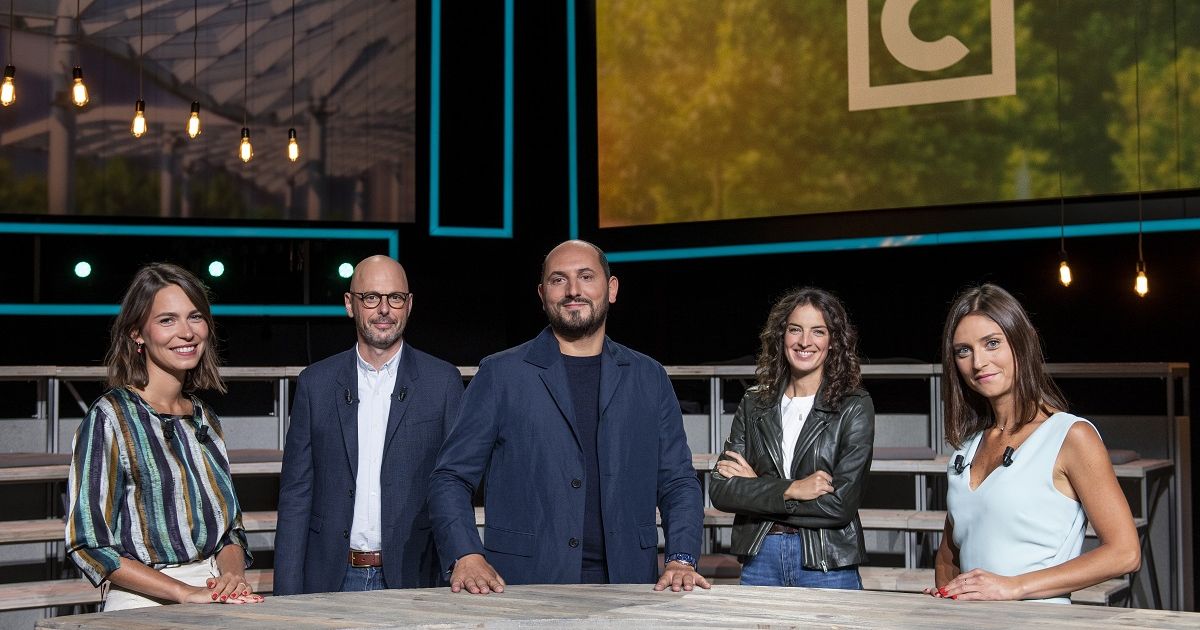Audiences dimanche : Records pour "C Politique", "Sept à huit", "20h30 le dimanche" et "Auto ...