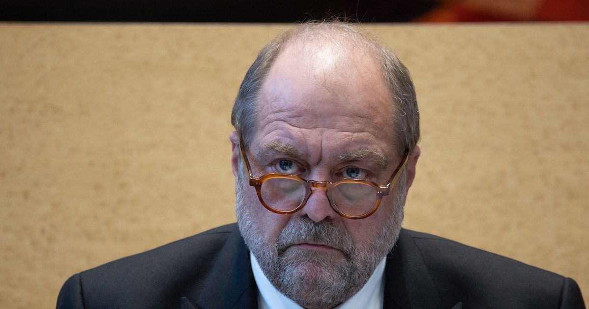 "Furieux", Eric Dupond-Moretti "engueule" au téléphone Stéphane Guillon ...