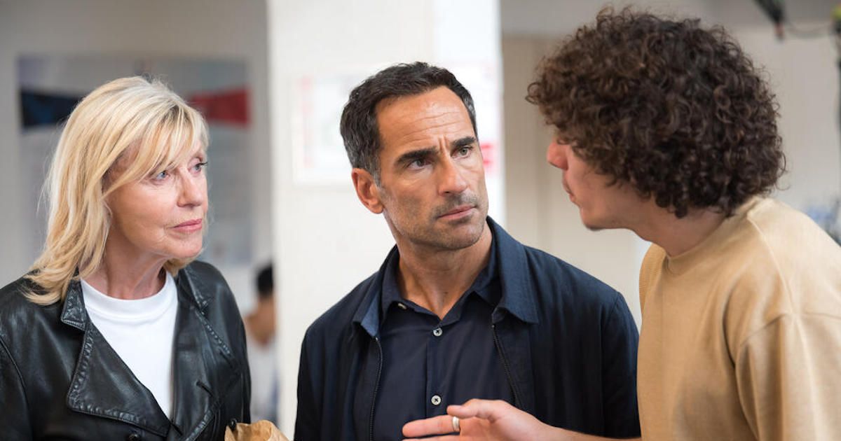 "Le Fil d'Ariane" : Chantal Ladesou et Florent Peyre, mère et fils, dans une fiction inédite à ...