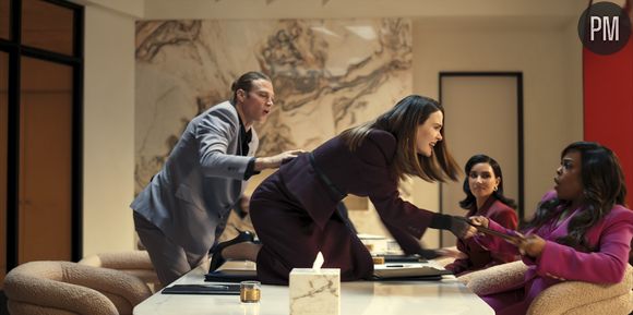 Étrillée par la presse, cette nouvelle série événement avec Naomi Watts ...